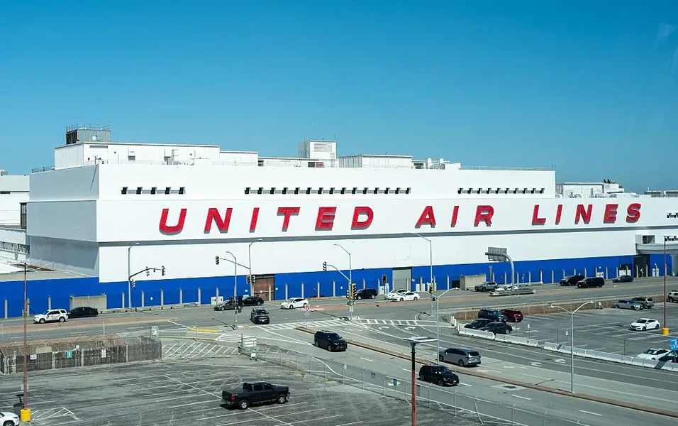United passengers report costly ticket changes and poor notice