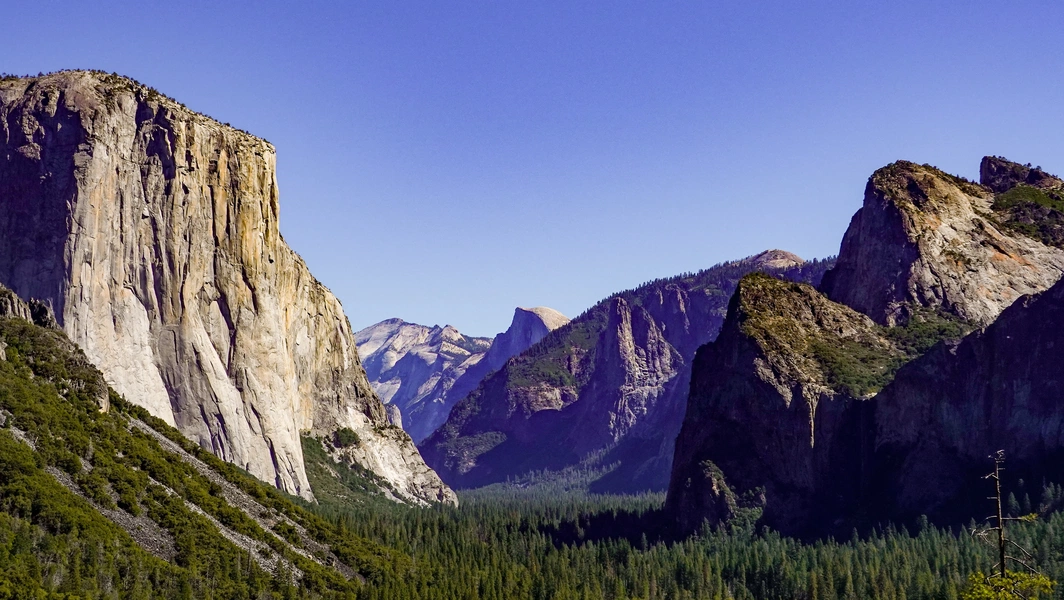 14 stunning natural wonders across America