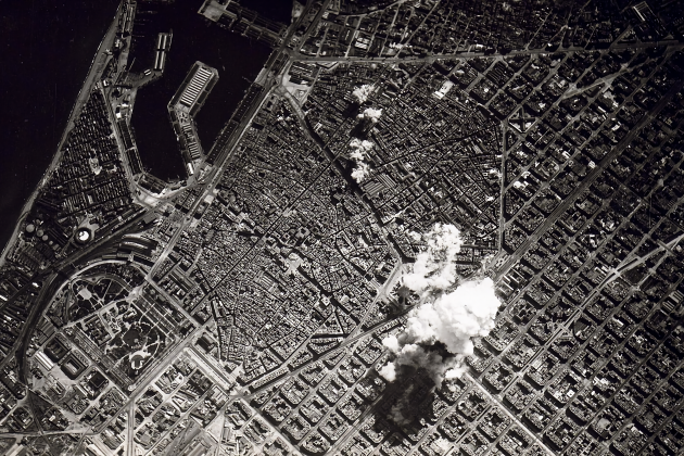 Un helicóptero bombardeará el centro de Barcelona con 100.000 poemas ...