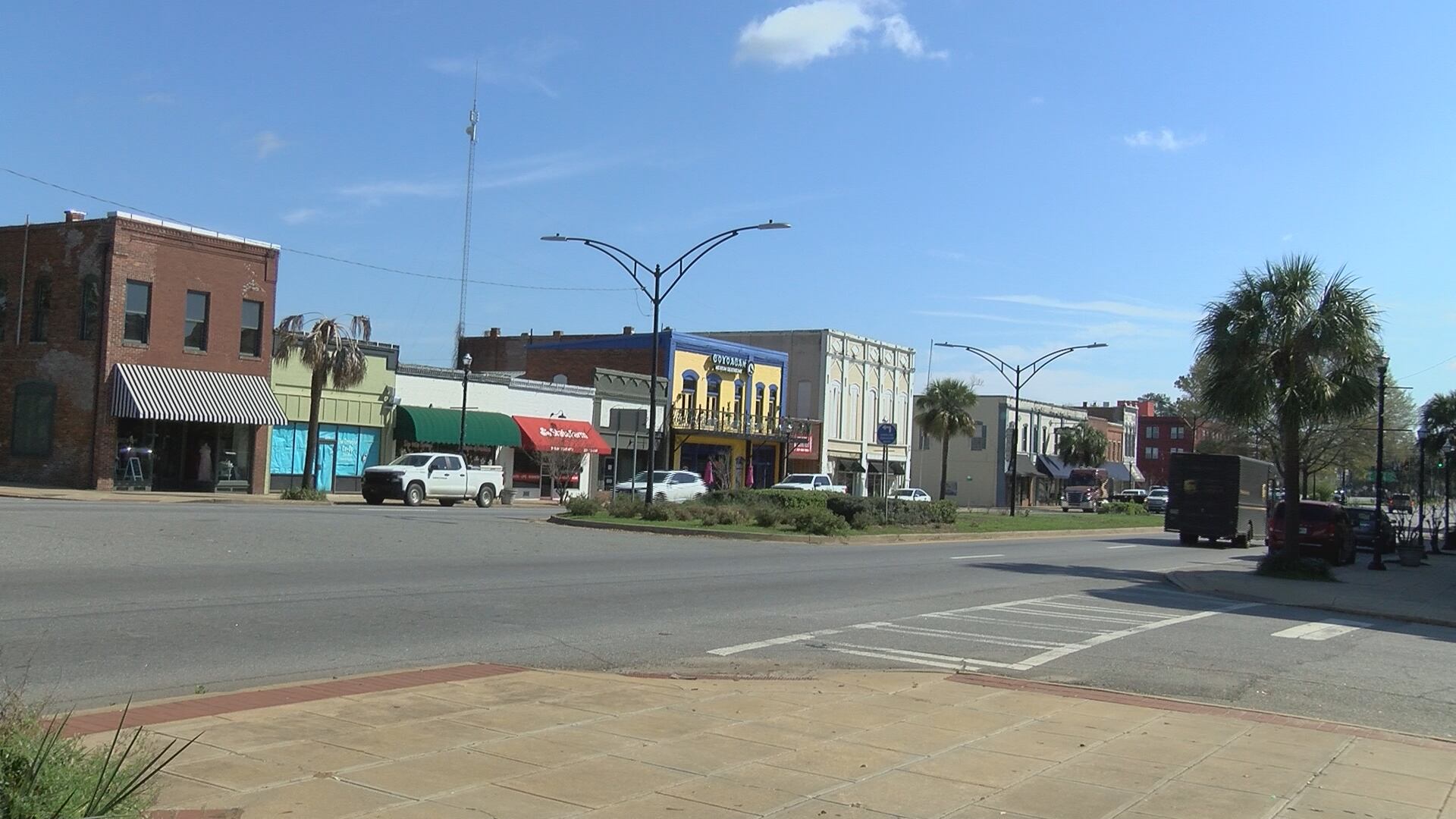 Small town politics: Quitman city leaders vote 'yes' to major public ...