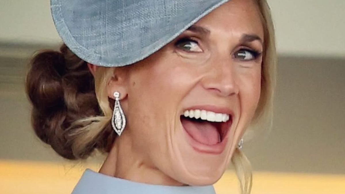 Harriet Phillips conquers Royal Ascot with a look inspired by Kate ...