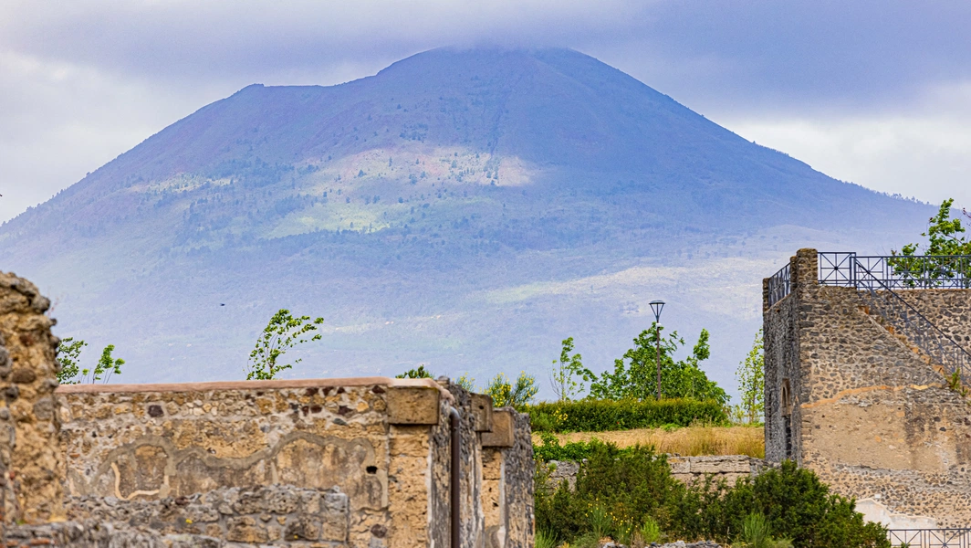 10 cities lost to volcanic catastrophes