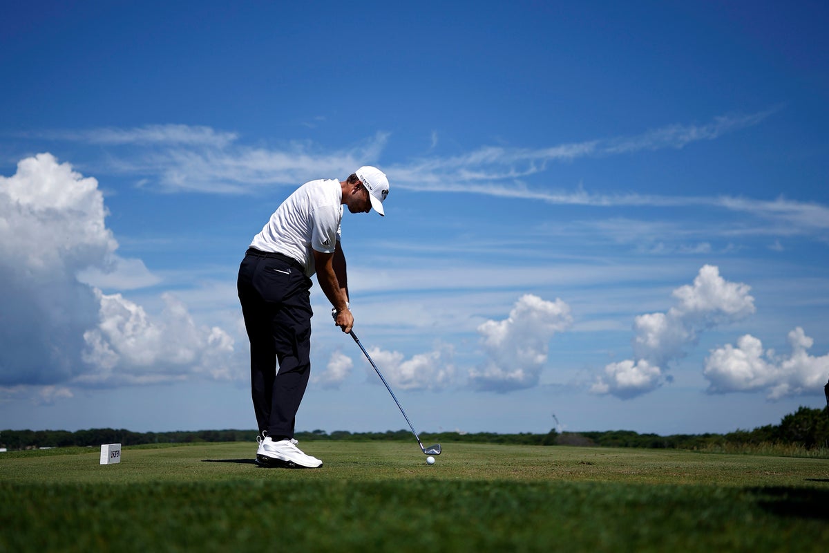 US Open organisers reduce threat amid concern over high winds