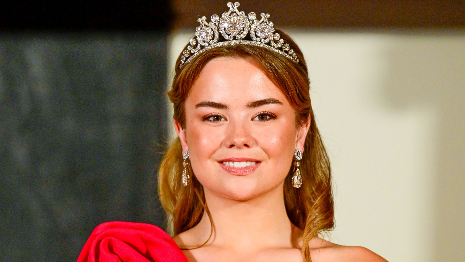 Princess Ariane makes royal debut in historic diamond tiara at Dutch ...