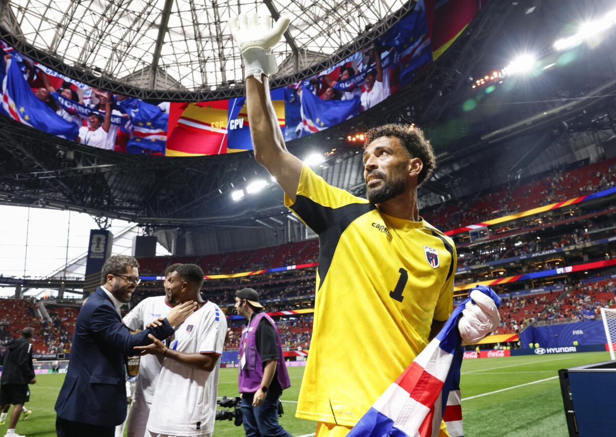 Mother of star goalkeeper in World Cup will make it into US after Trump ...