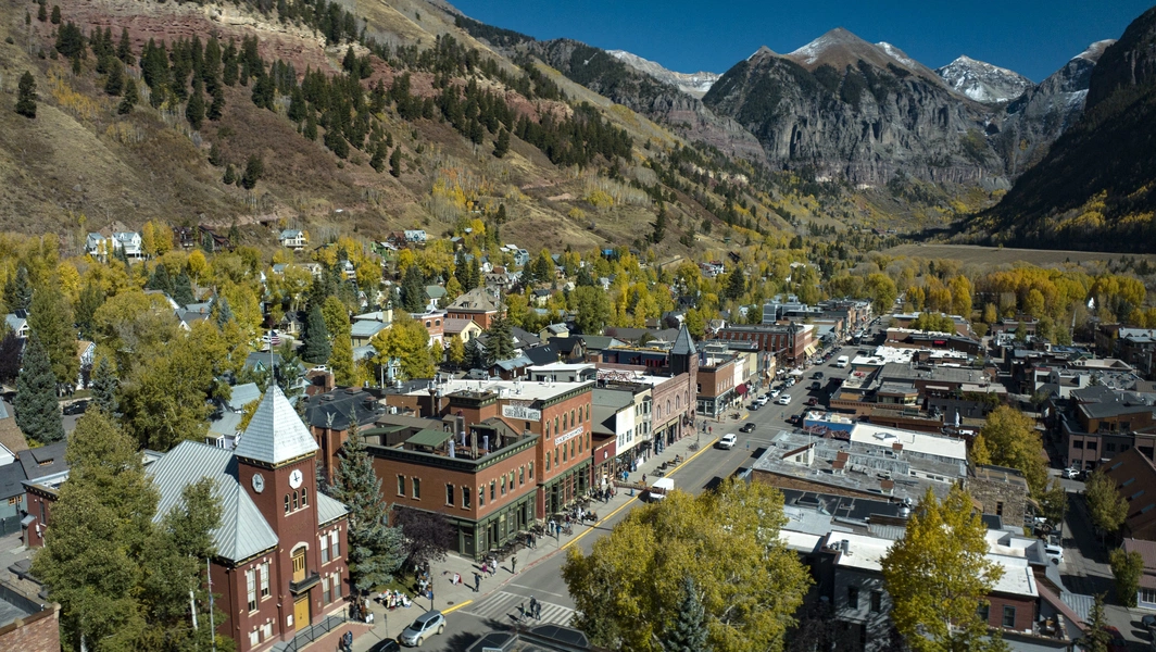 15 charming and affordable small towns to visit