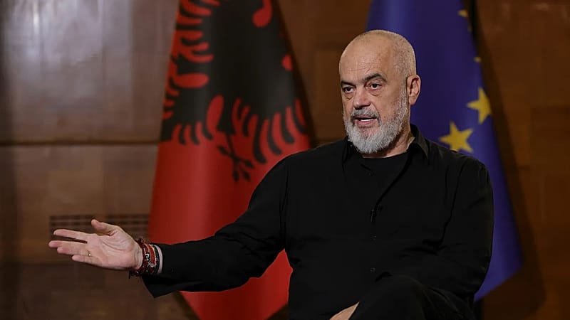 Edi Rama sulle proteste in Albania: "L'Europa ha bisogno di uno scudo ...