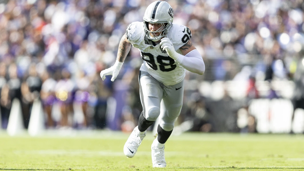 Bears eye renewed push for Raiders star Maxx Crosby