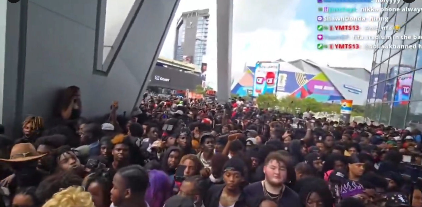 Viral video: Fans flocked to Kai Cenat's Streamer University in Atlanta ...