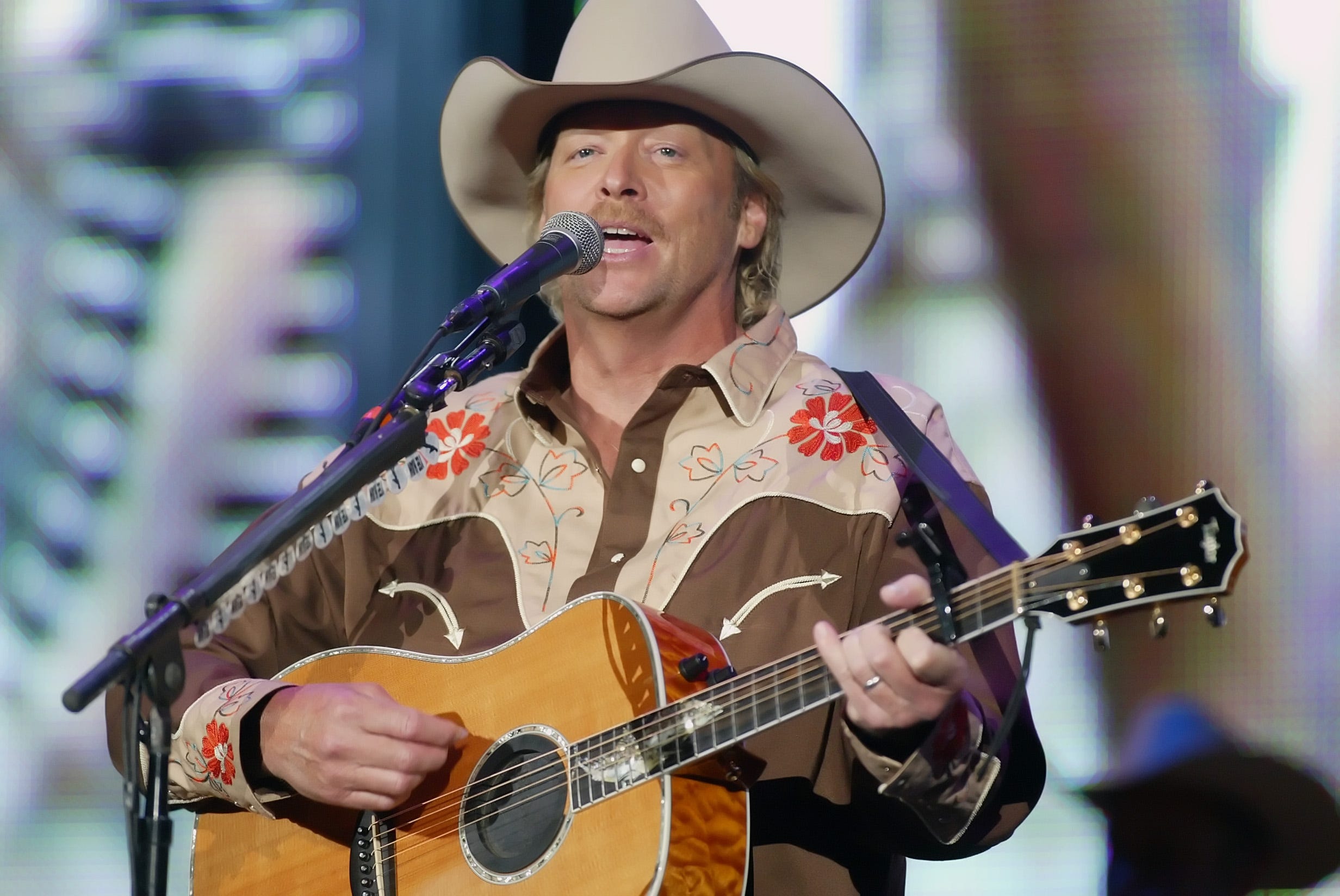 Alan Jackson will perform his final concert in Nashville. How to watch ...