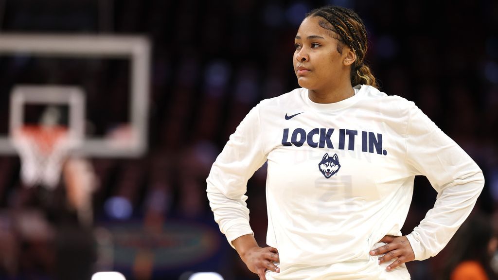 Sarah Strong sidelined from summer workouts with Achilles issue
