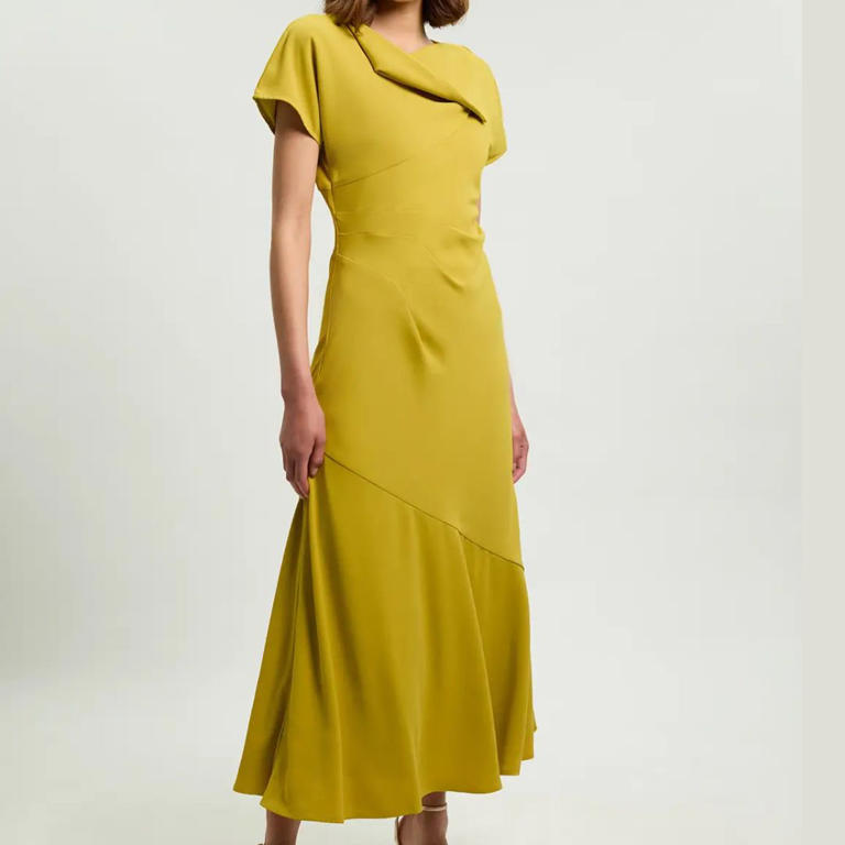Kate and Carole Middleton's Ascot outfits seem different but they use ...
