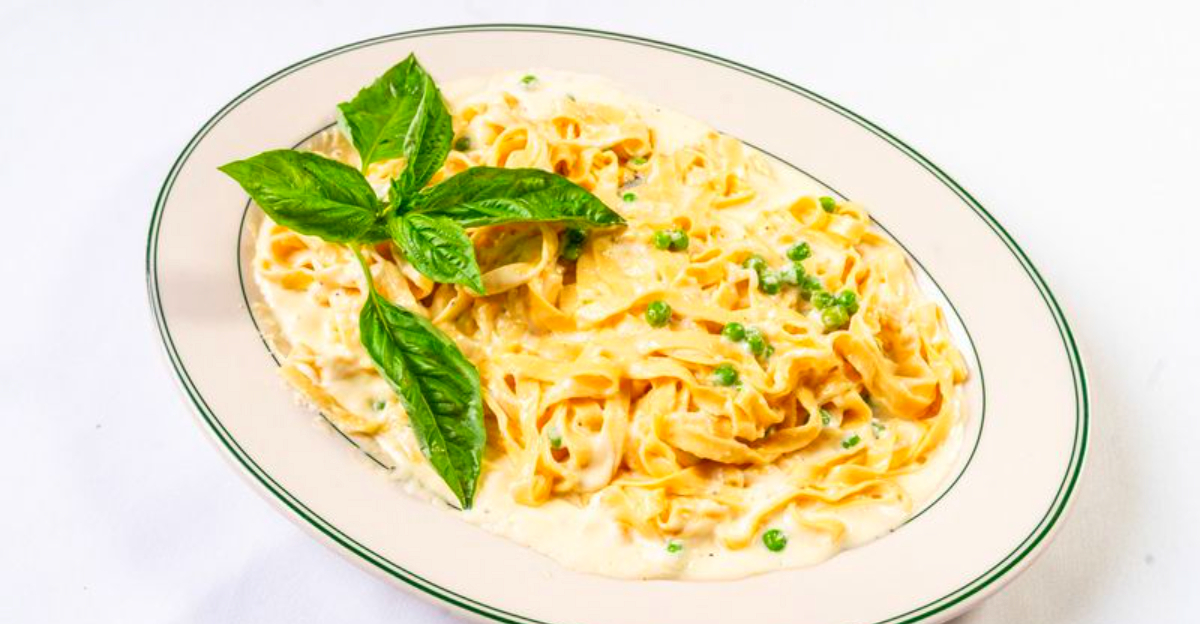 13 restaurants famous for their homemade Alfredo sauce