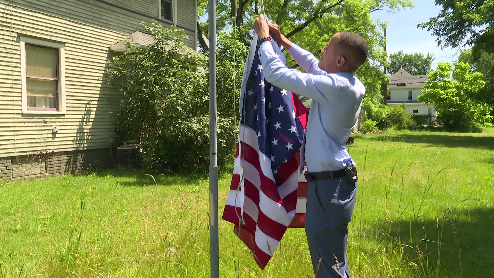 Meaning of flags: A South Bend neighbor’s salute in Stars & Stripes