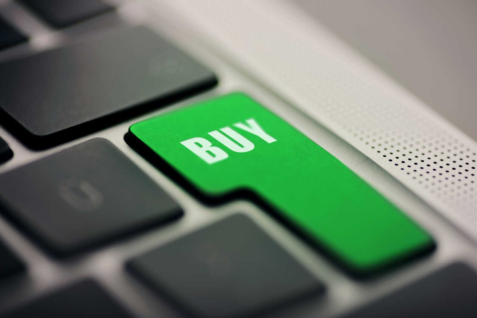 Stantec stock just hit a 52-week low — but analysts say it’s a buy