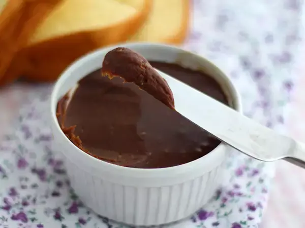 Hemlagad nutella med hasselnötter