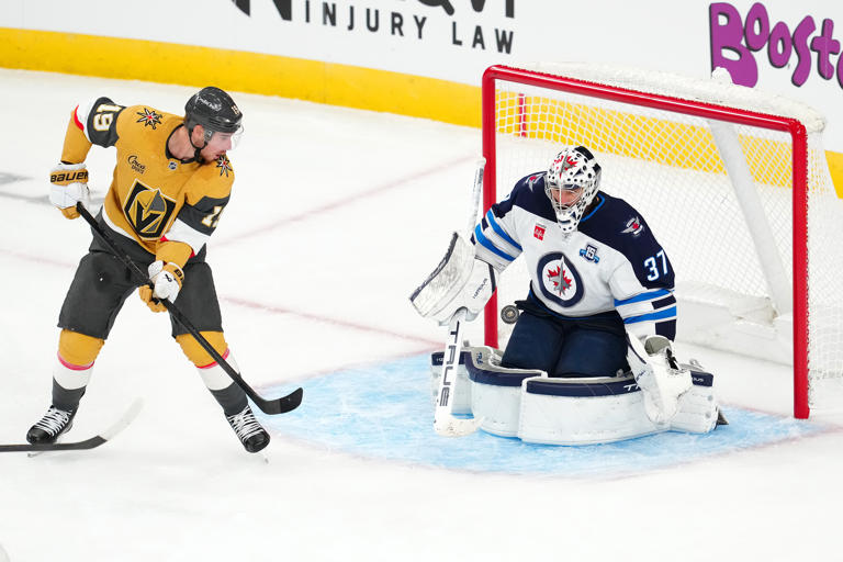 The Winnipeg Jets have a humongous Connor Hellebuyck problem