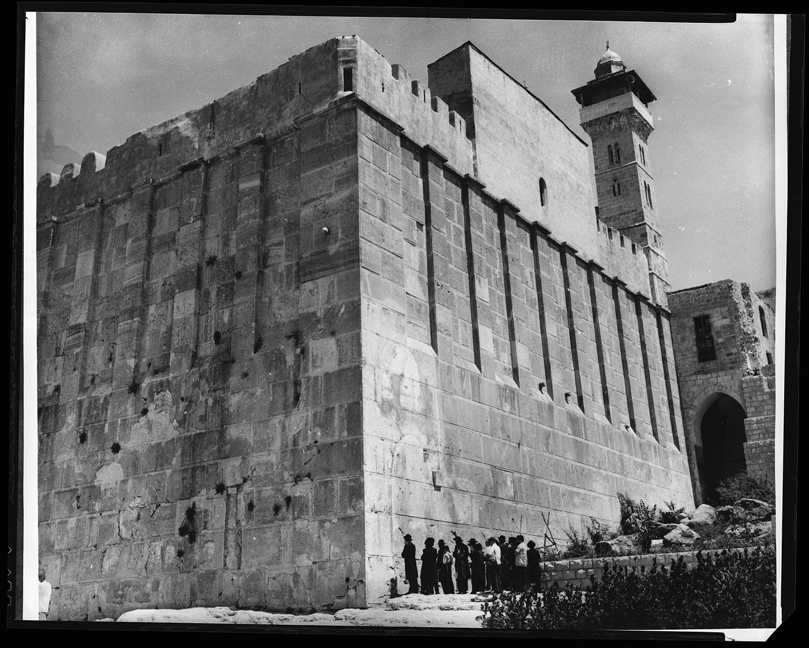Israel signals status quo shake-up over Cave of the Patriarchs, Hebron