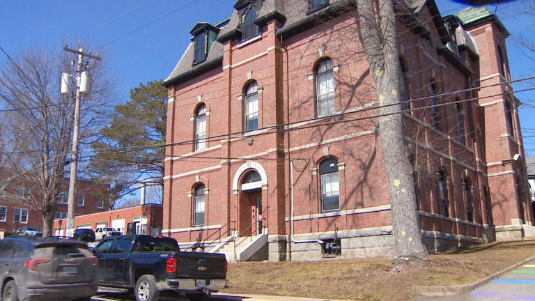Town of Lunenburg investigating after taxi company alleges mayor acted ...