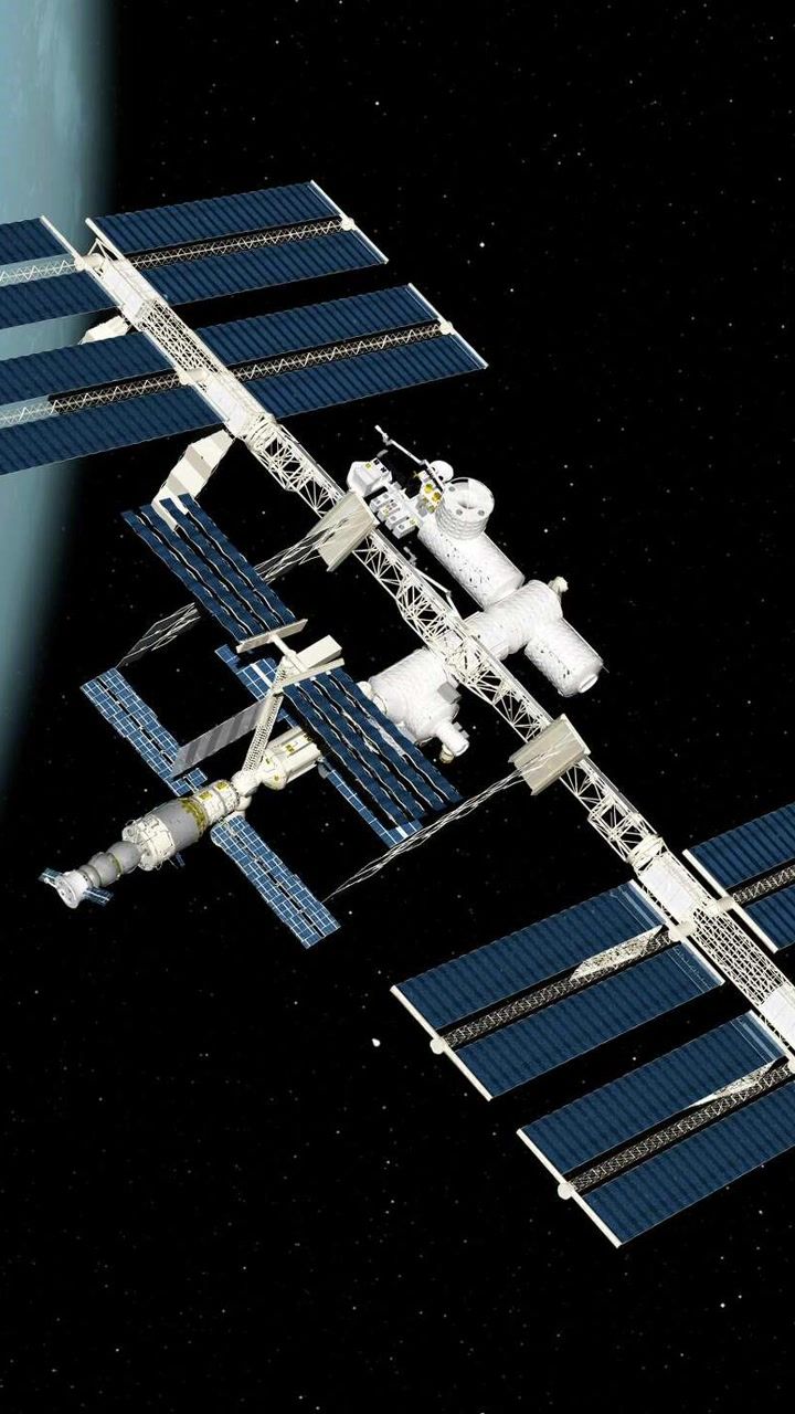 New museum exhibit lets visitors learn about the International Space ...