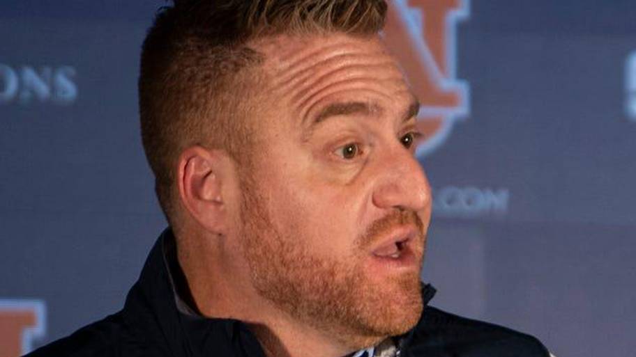 Alex Golesh provides positive weight room update on Auburn freshman