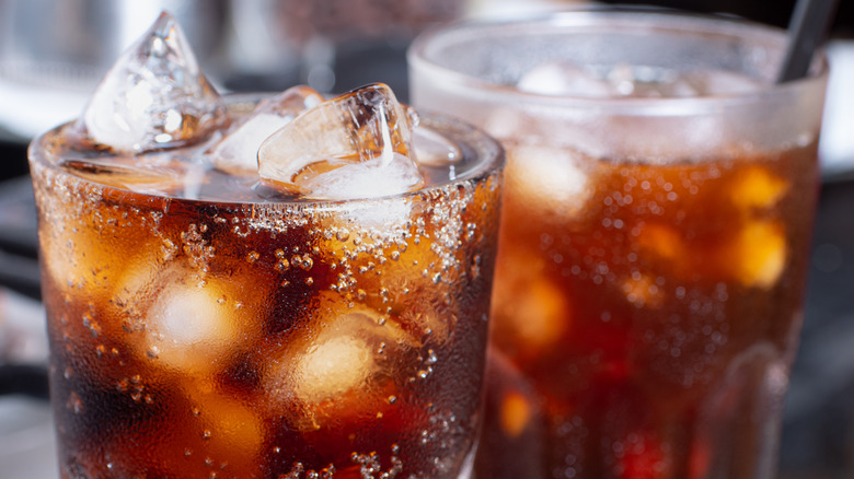 Which popular fast food chains sell Pepsi or Coke?