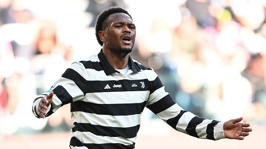 Recent Everton links to strikers feel far-fetched
