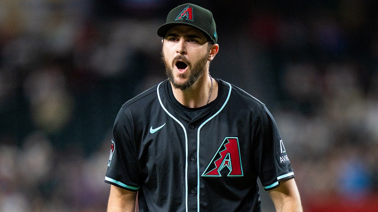 Diamondbacks pitcher Ryan Thompson defends Giants players who wrote ...