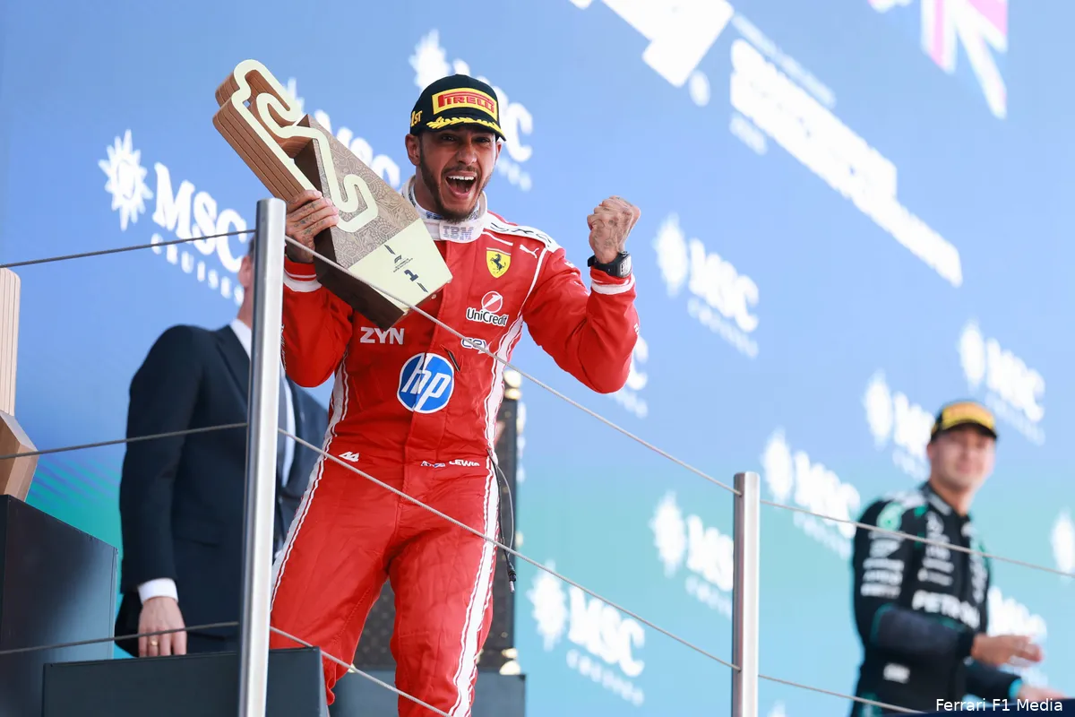 Ferrari heeft eindelijk door wat Hamilton nodig heeft: "Iedereen moet ...