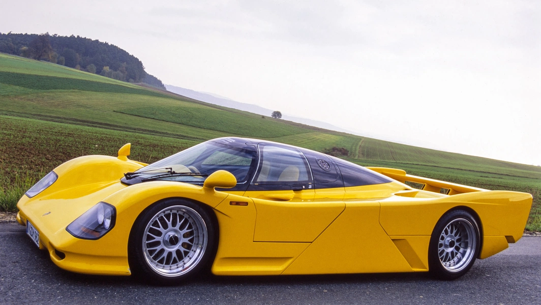 10 unusual and ambitious cars of the 1990s