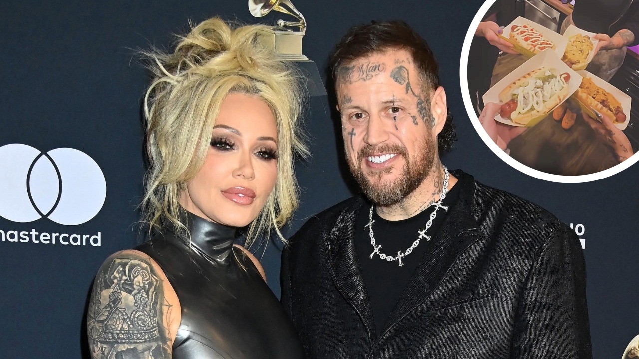 Bunnie XO shares a salute on social media as Jelly Roll removes her ...