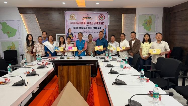 Meritorious tribal girl students honoured under Beti Bachao Beti Padhao ...