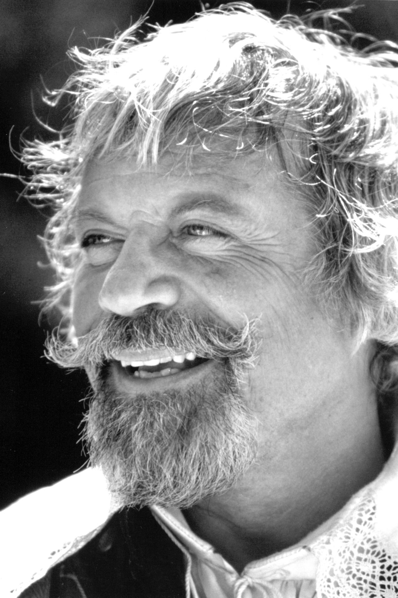 The 'Gladiator' star who died in the middle of filming because of a ...