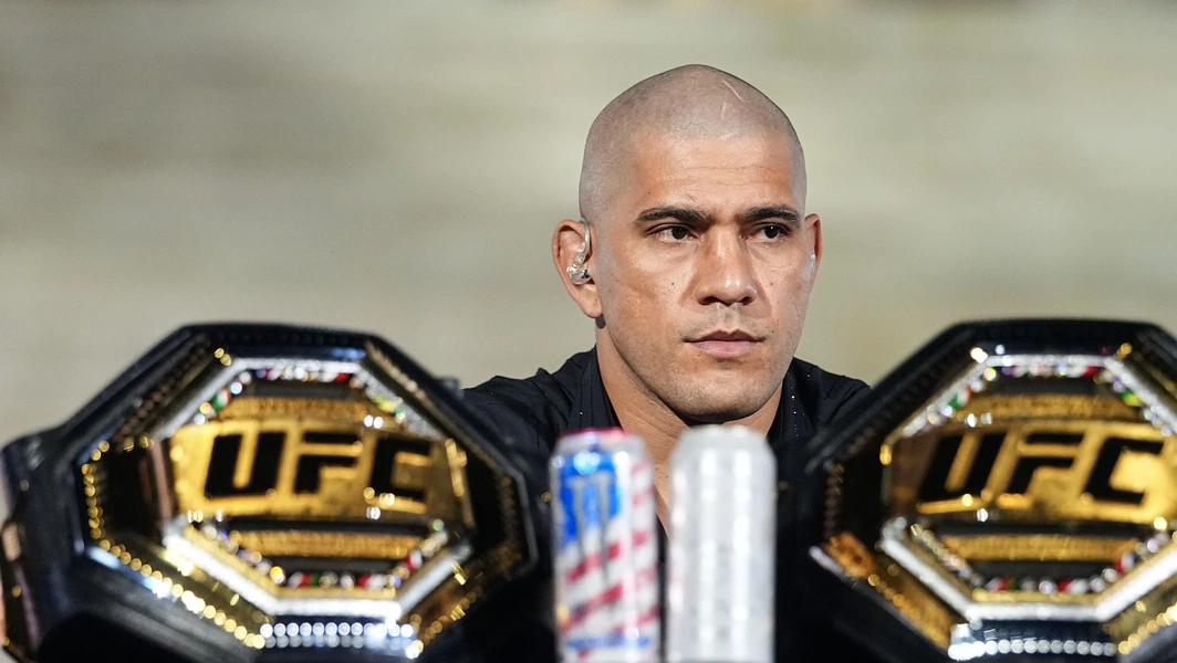 Pereira questions Jon Jones' jab after UFC Freedom 250 loss