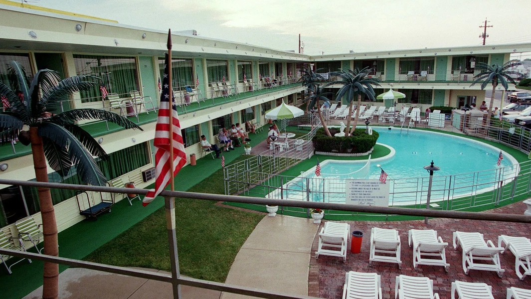 17 retro American landmarks and roadside icons