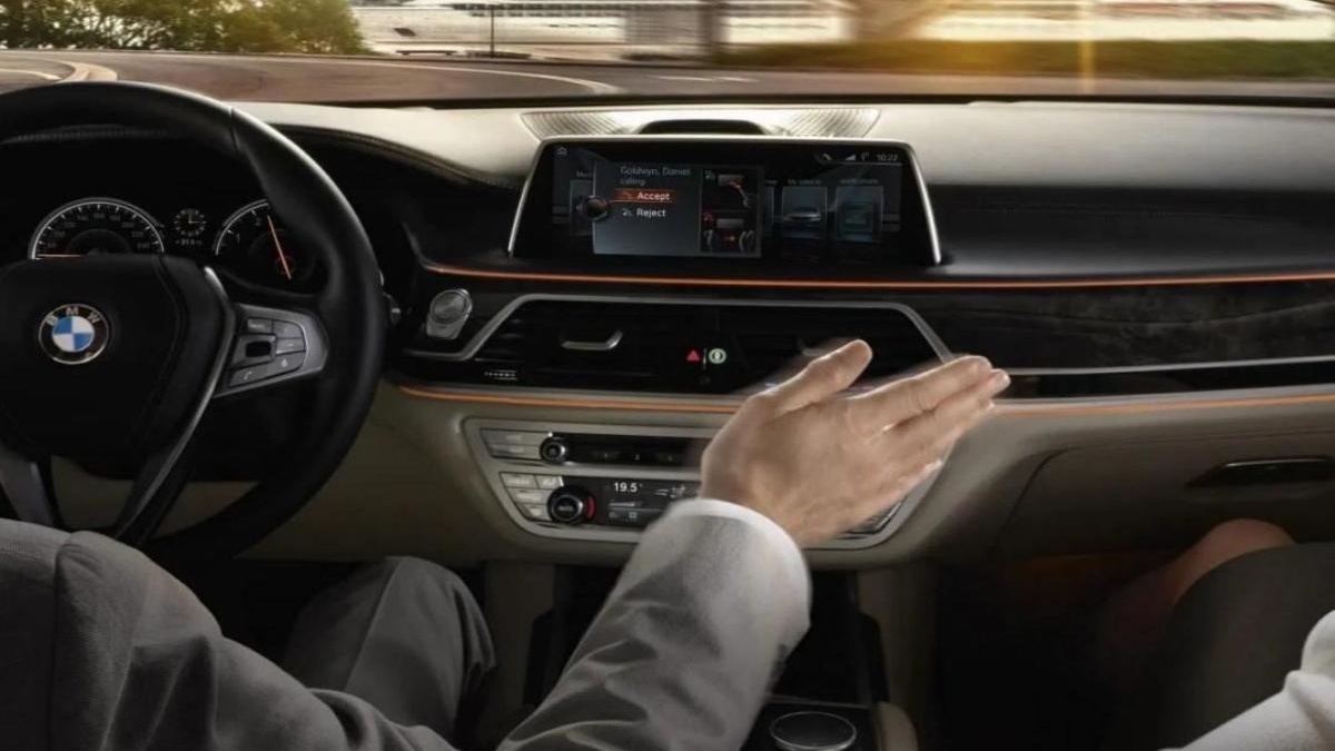 10 Car Features Drivers Rarely UseBut Keep Paying Extra For