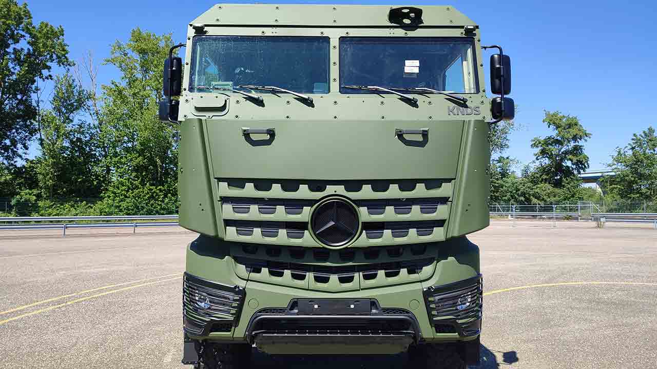 A Daimler Truck stratégiai prioritássá teszi katonai üzletágát