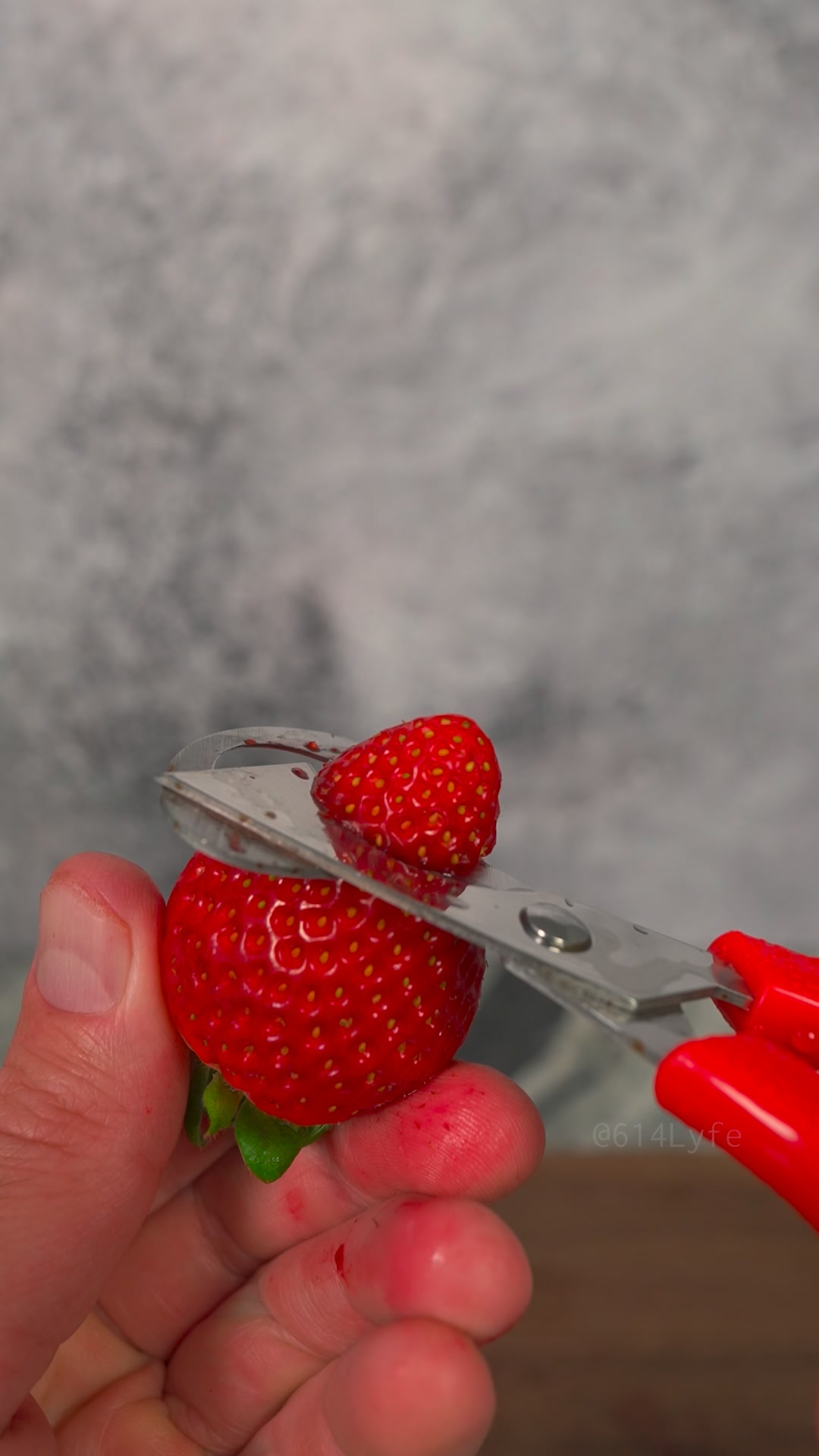 Strawberry vs tube topper