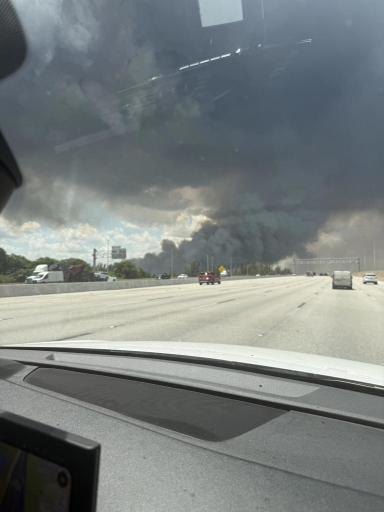 Krome Avenue shut down as Miami-Dade brush fires burn