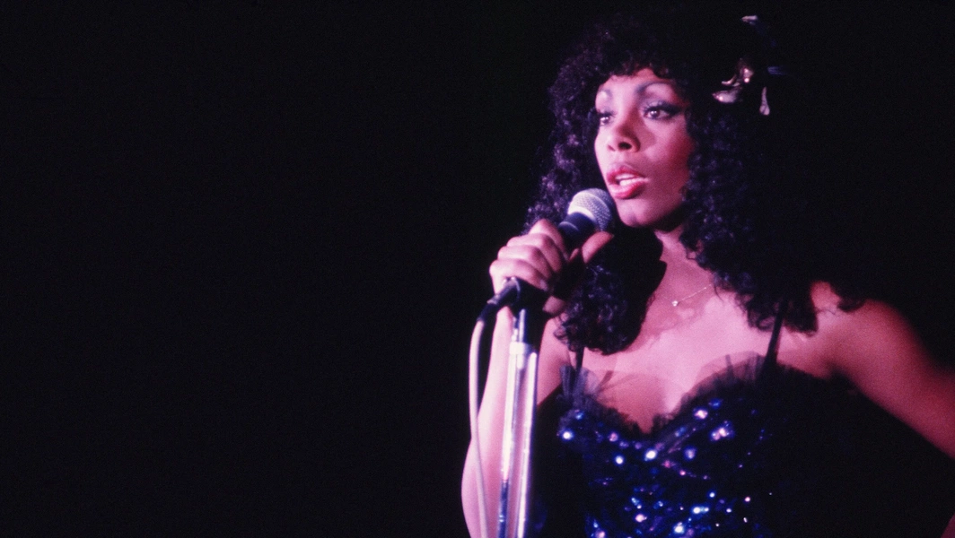 9 iconic 1970s fashion moments