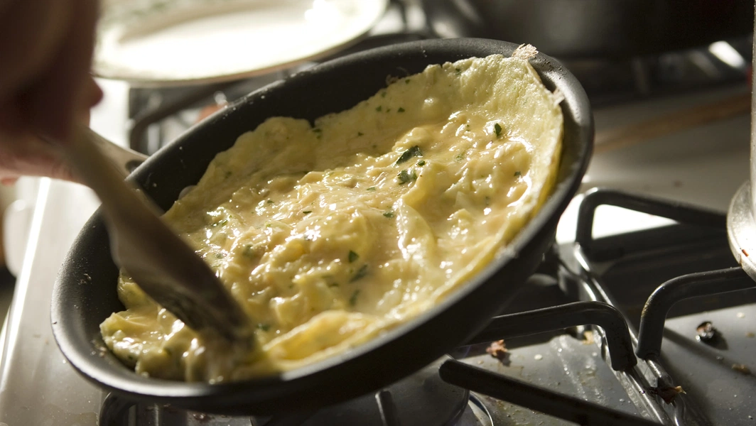 16 creative and classic omelet fillings