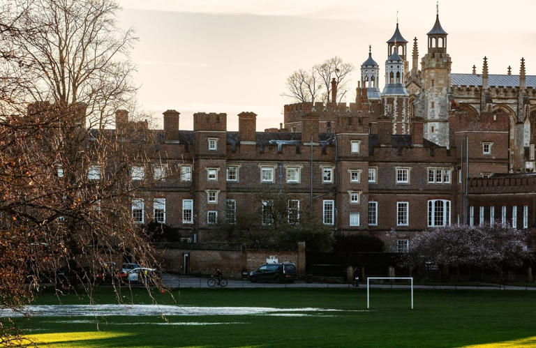 Eton College, ce pensionnat élitiste et très onéreux où étudiera ...
