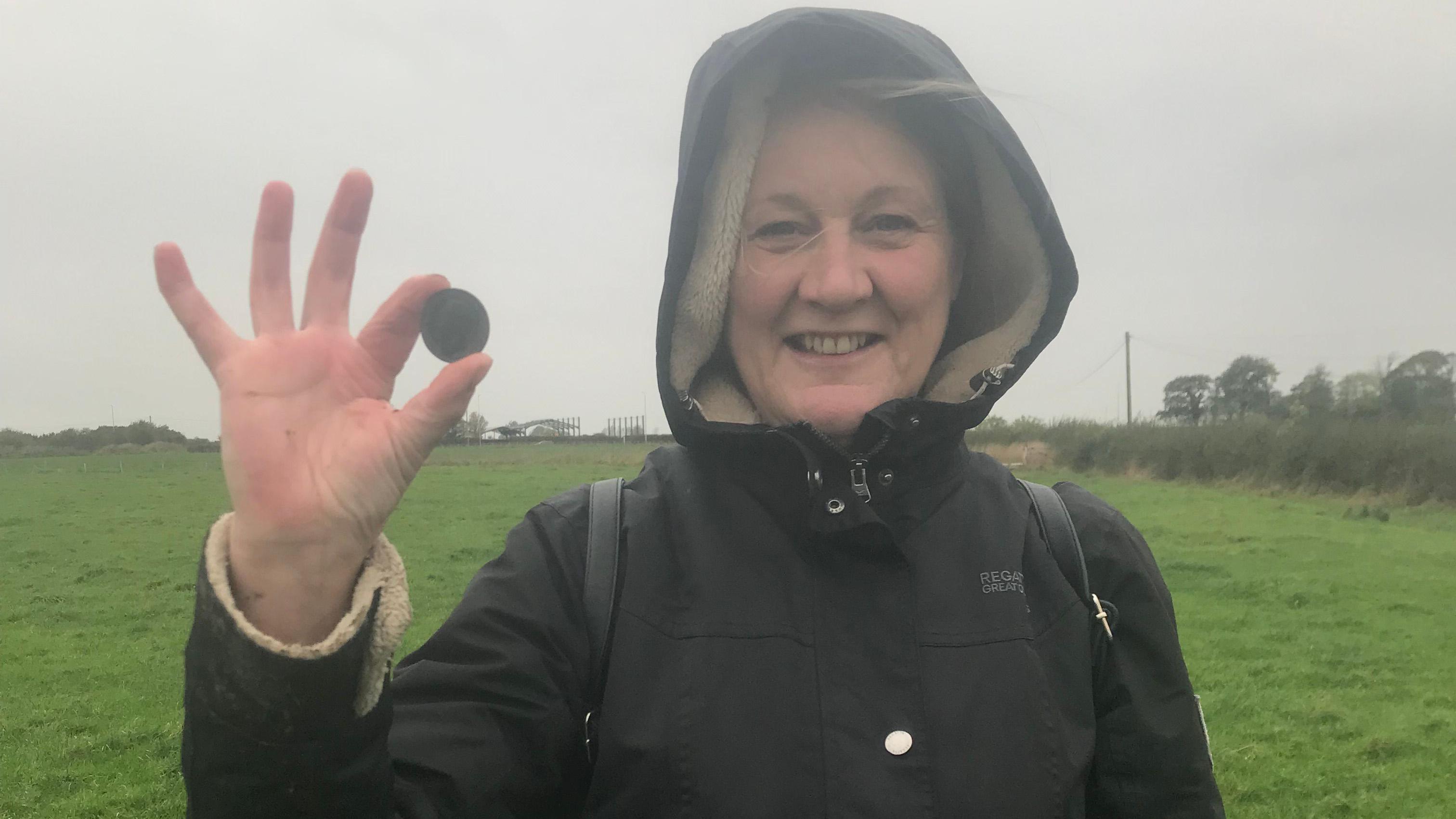 Metal detectorist finds 17th century ring worth £3k