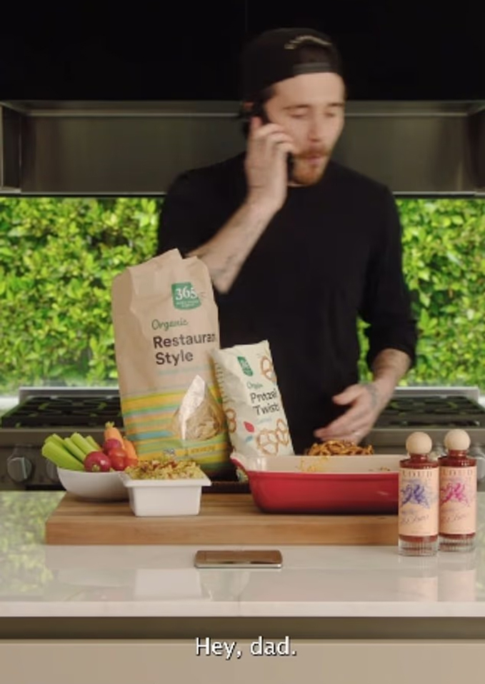 Những lần Brooklyn tận dụng 'hào quang Beckham' để kiếm tiền
