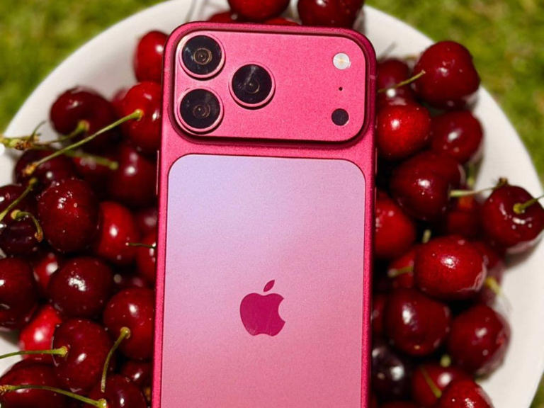 Apple iPhone 18 Pro colors leaks: Aluminum design returns with dark ...