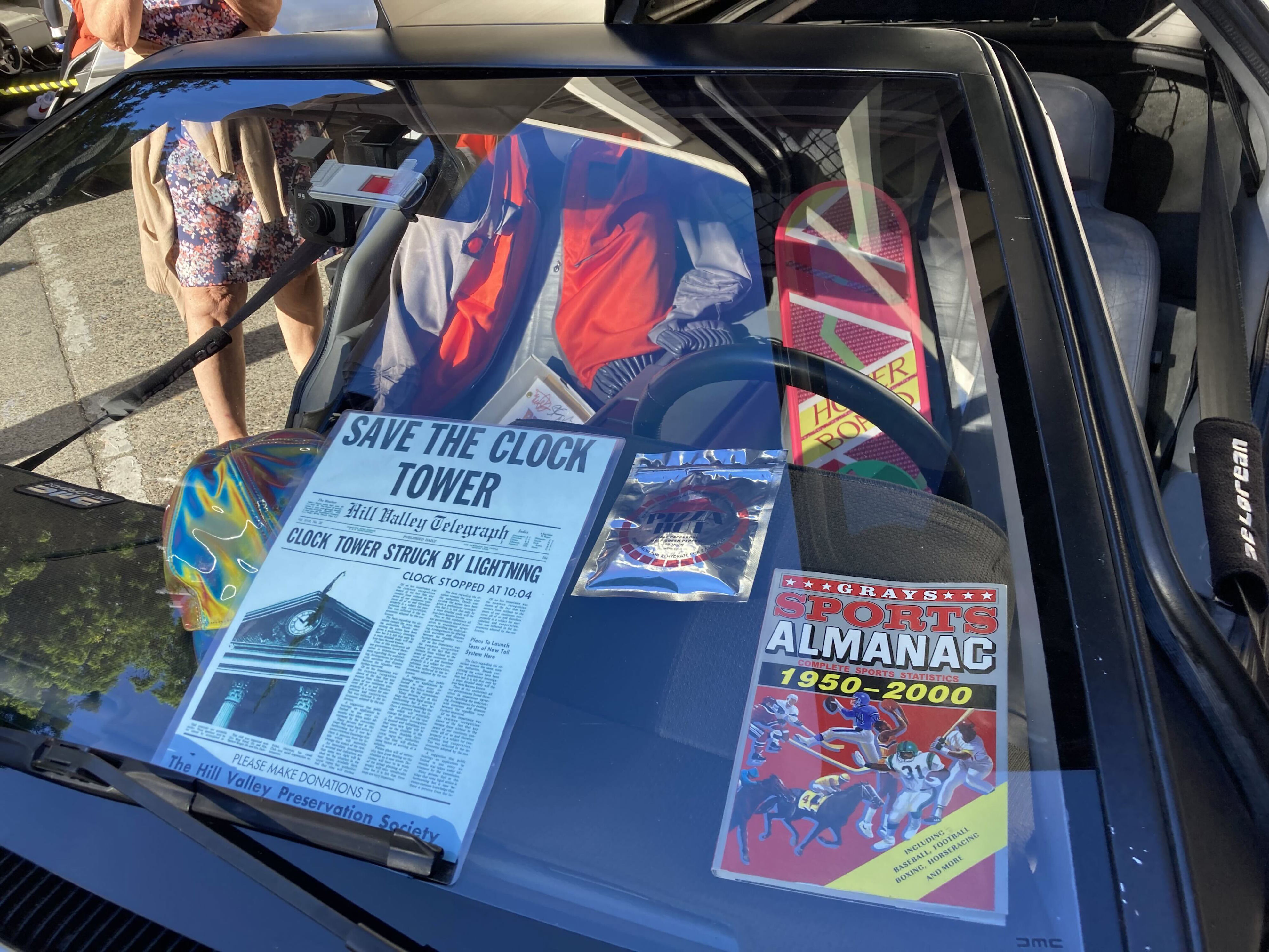 Broadway in Portland threw an epic ’80s-themed street party complete ...