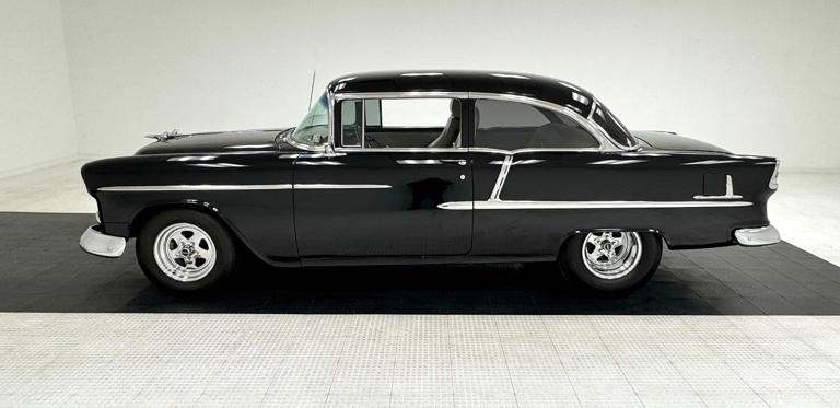 This restomod 1955 Chevrolet Bel Air hides a PlayStation 2 under the seat