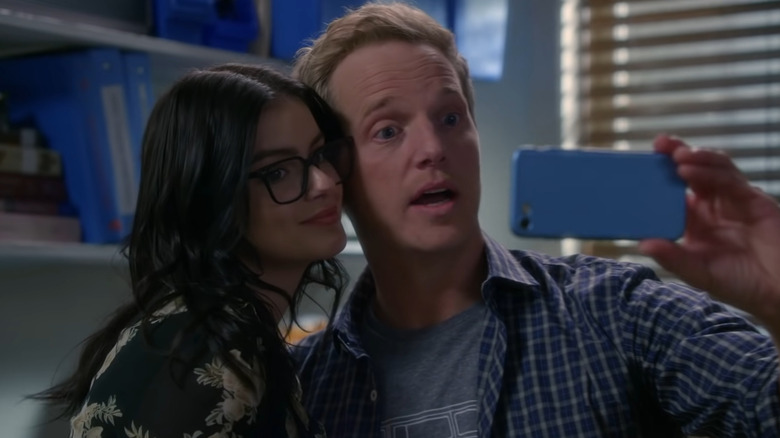 Modern Family: Ariel Winter says successful comedy is not trying to be ...