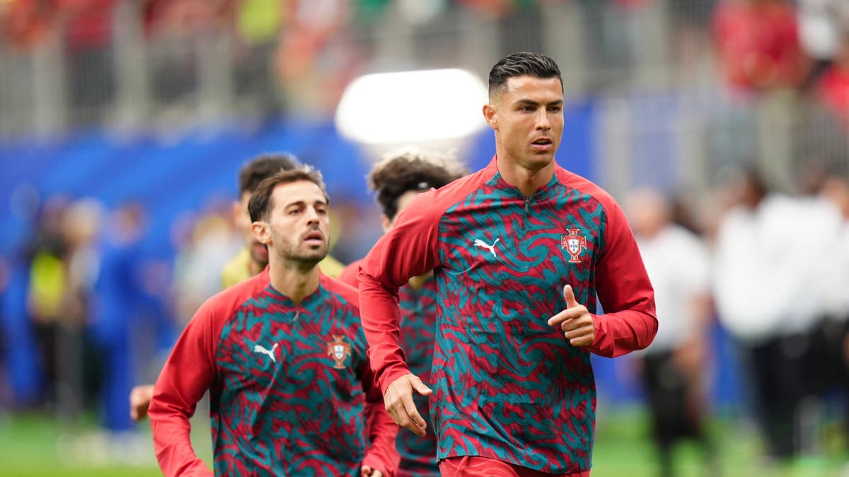 Why are Cristiano Ronaldo & Portugal players wearing wrist bands vs DR ...