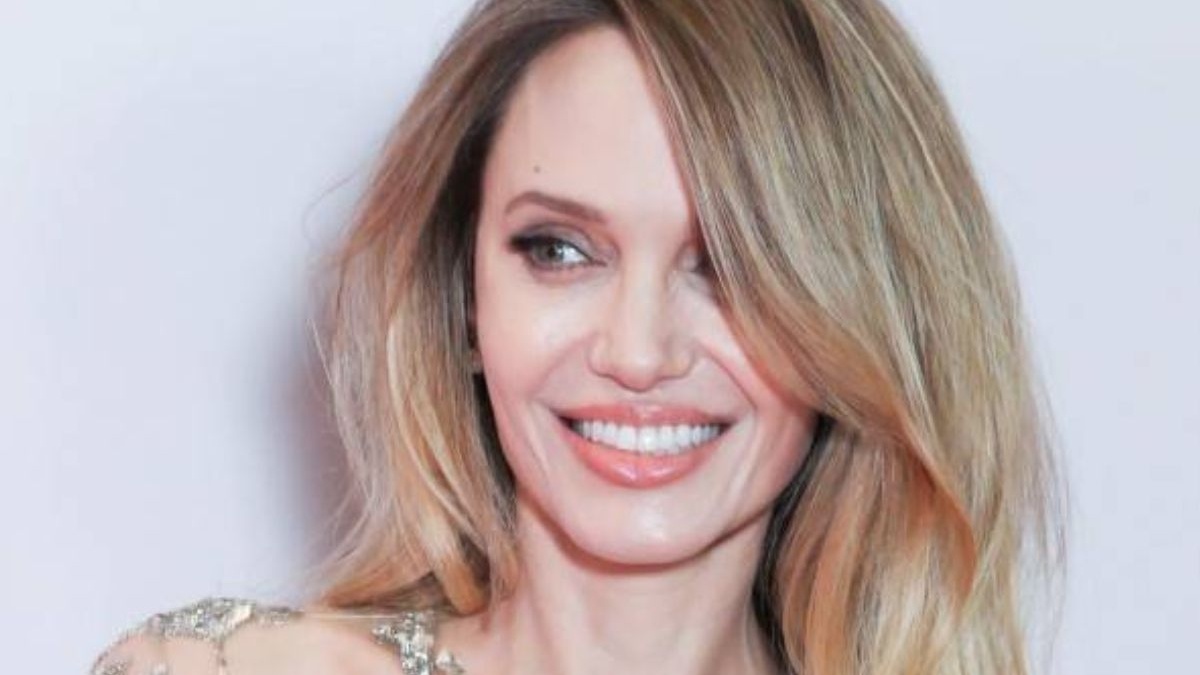 12 powerful attitudes of women over 50 that leave a lasting impression